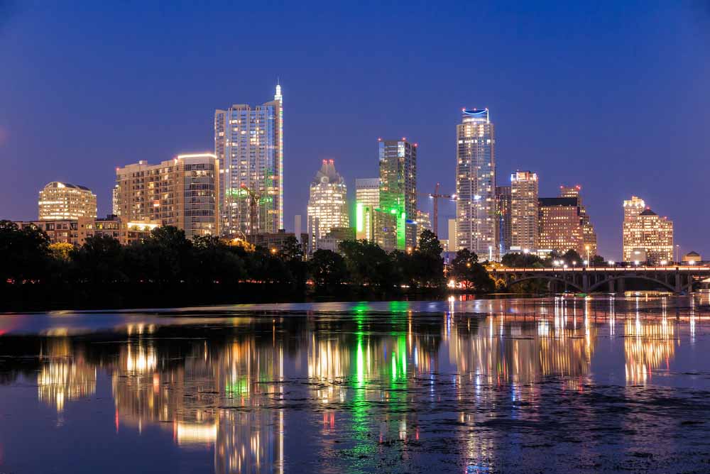 Travel Guide: Austin TX - Runaway Suitcase
